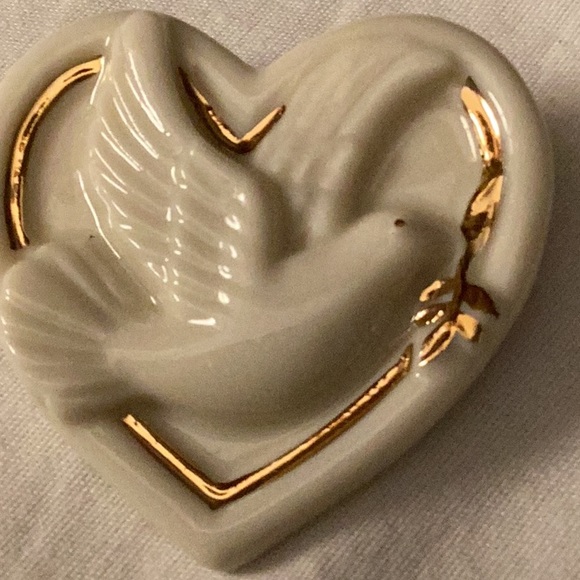 Lenox | Jewelry | Lenox Heart With Dove Pin | Poshmark
